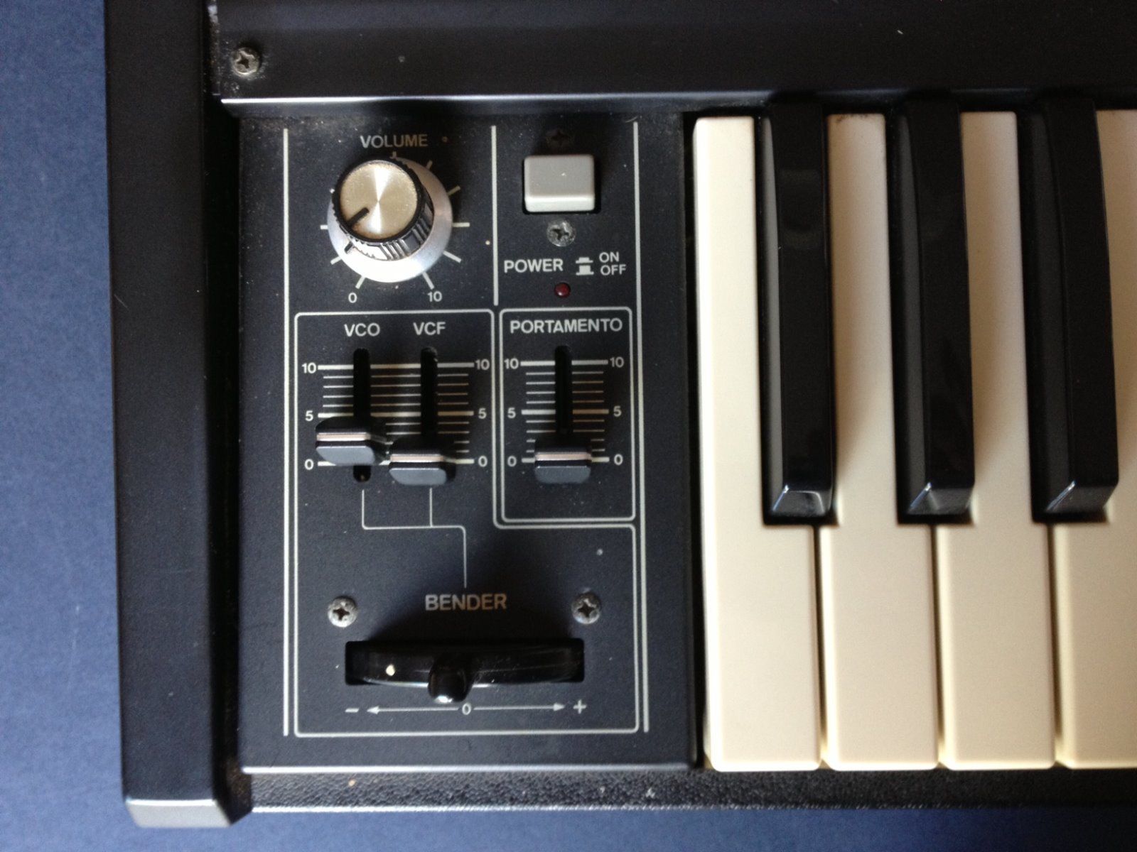 MATRIXSYNTH: Vintage 80's Roland Synthesizer 09 SH-09