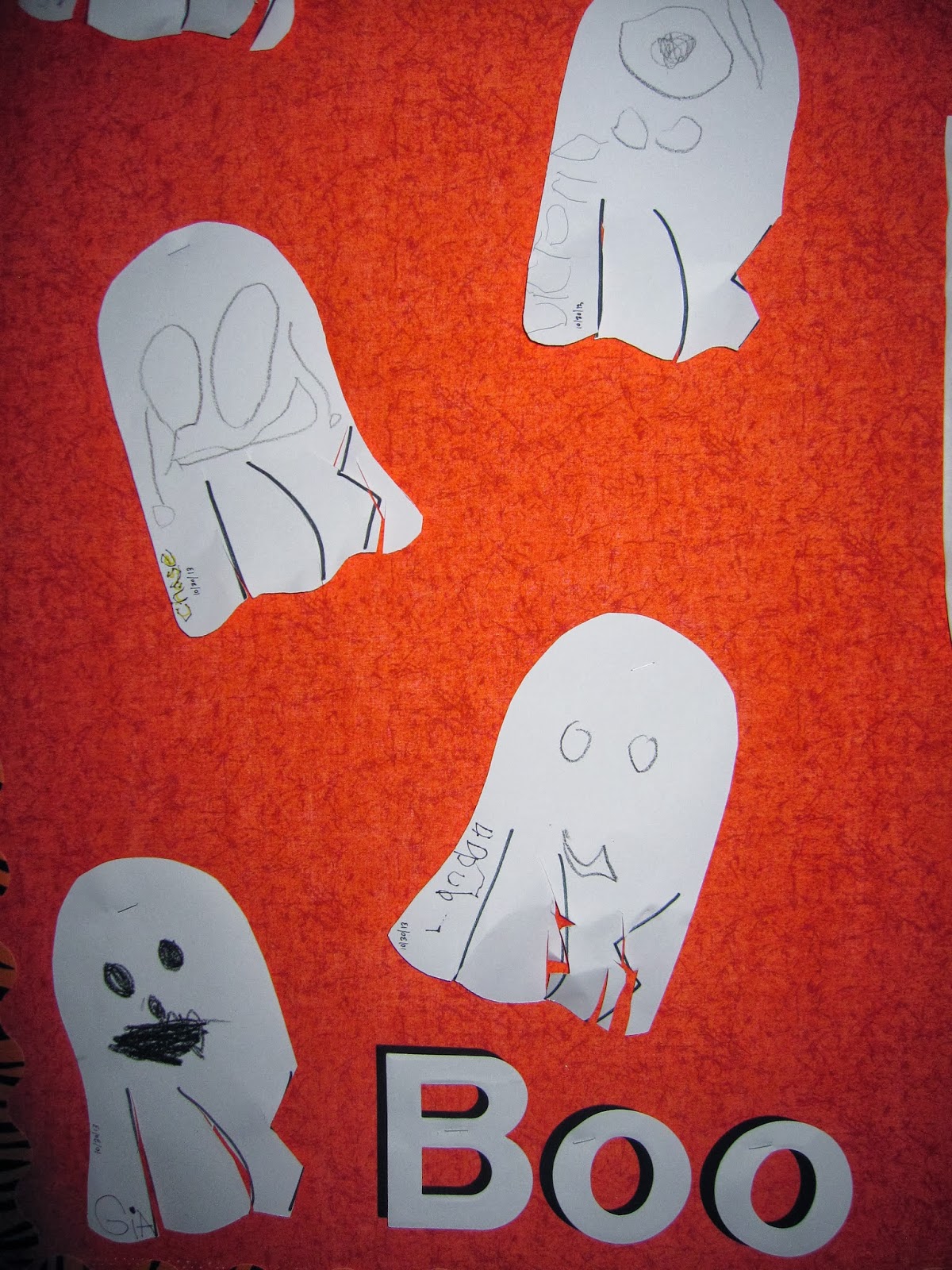 Preschool For Rookies: Happy Halloween: Ghost fine-motor activity
