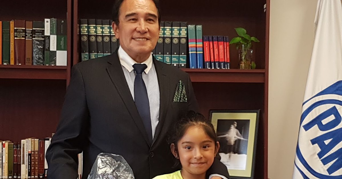 Nuestras redes sociales: Carlos Leyva apoya a las escuelas Valentín ...