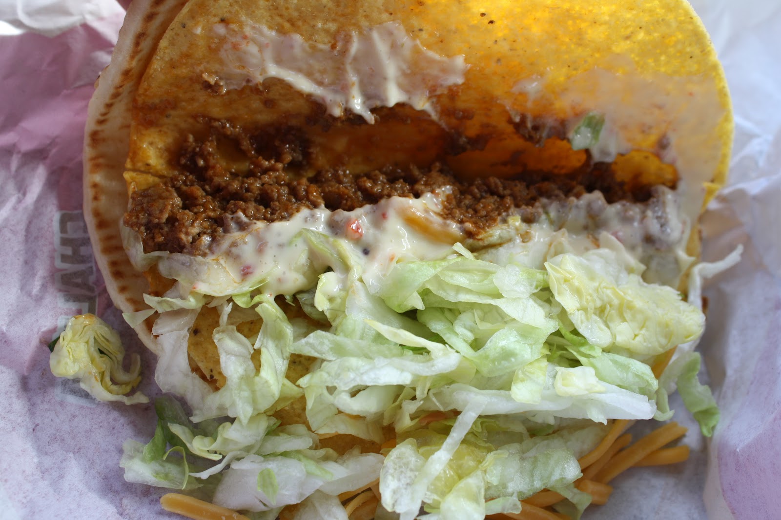 An Immovable Feast: Fast Food Review: Taco Bell Cheesy Gordita Crunch