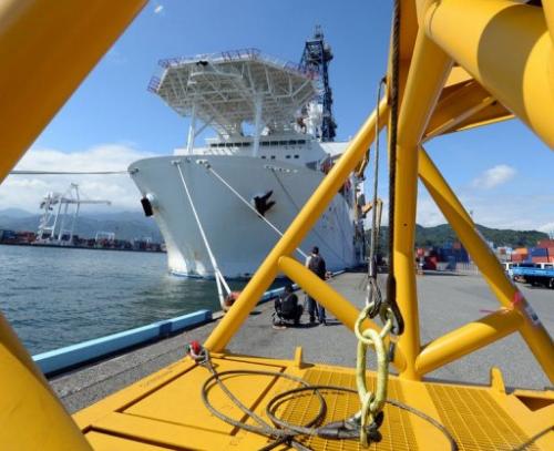 Suburban spaceman: JAMSTEC: Japan deep sea drilling boat Chikyu casts ...