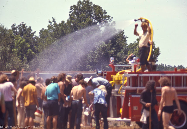 Amazing Vintage Photographs of the Atlanta International Pop Festival ...