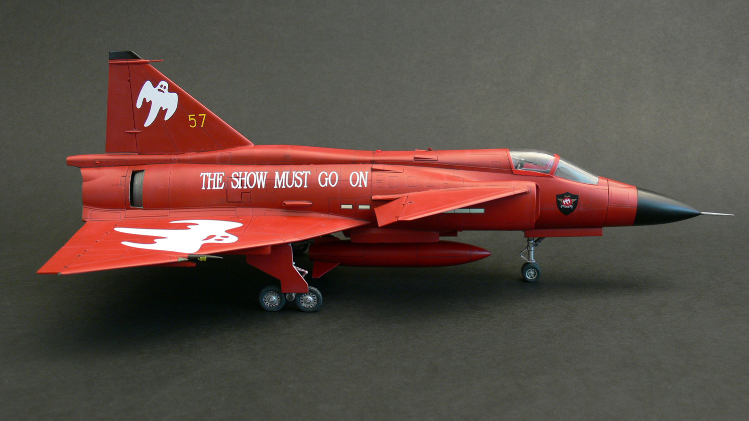 AJS-37 Viggen “Show Must Go On” (SH48188) – finished model
