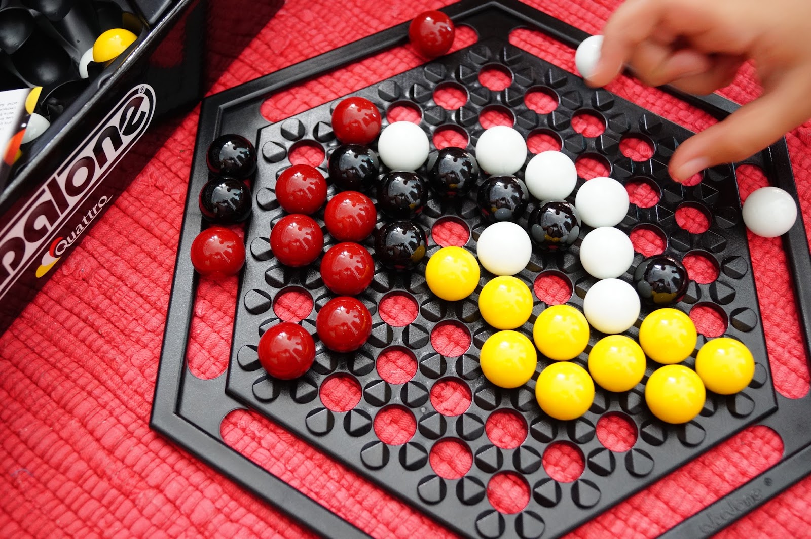 Domowy zakątek: Gra Abalone Quattro