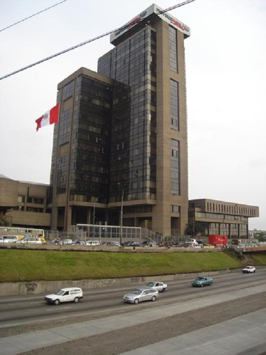 ARQUITECTURA CONTEMPORANEA DE LIMA: 4969 EDIFICIO PETROPERU