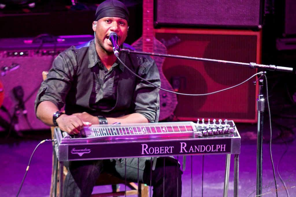Derek Brad Photography: Robert Randolph