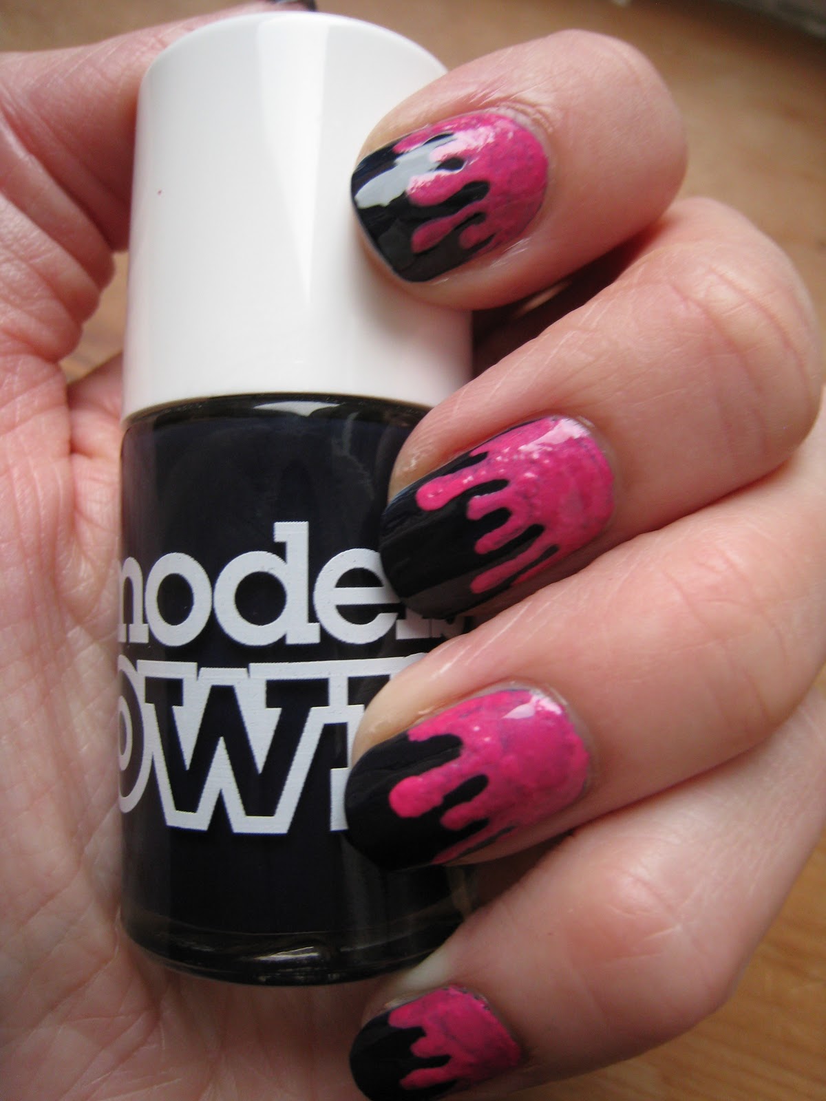 Naily perfect: Pink drippy nails