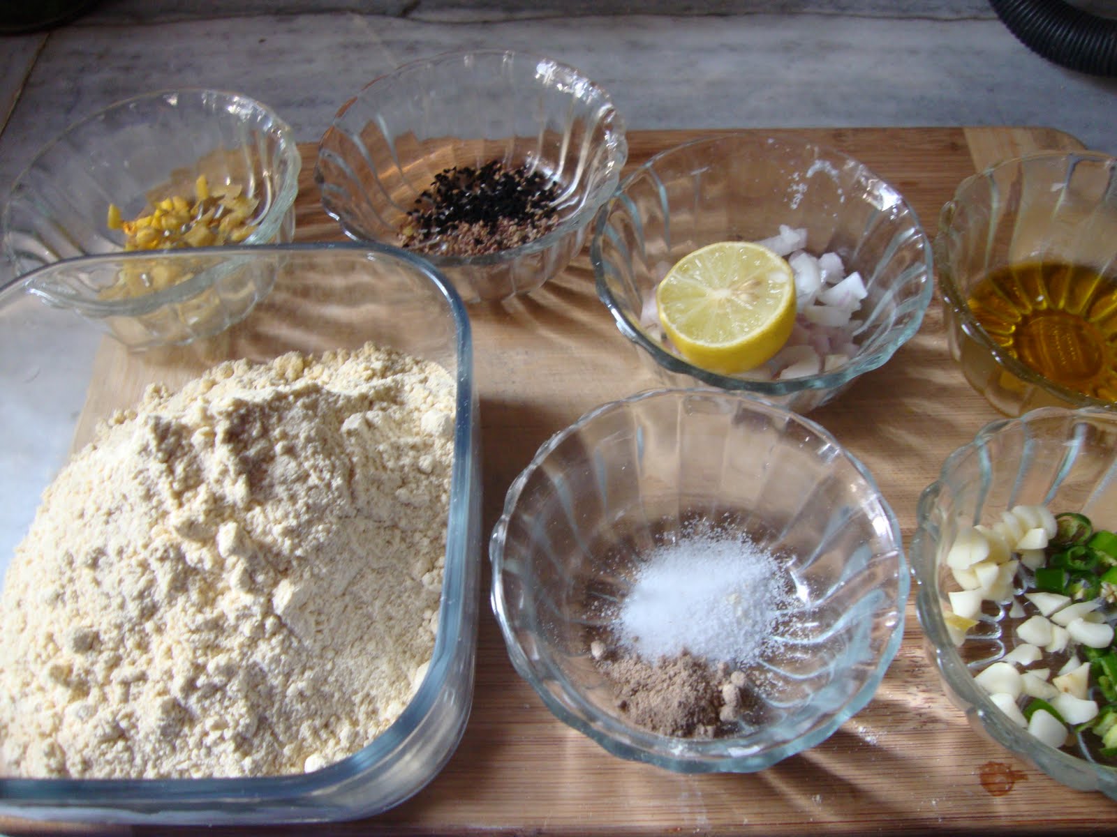 Cooking Delights: Sattu Roti ( Roasted Gram Stuffed Roti )