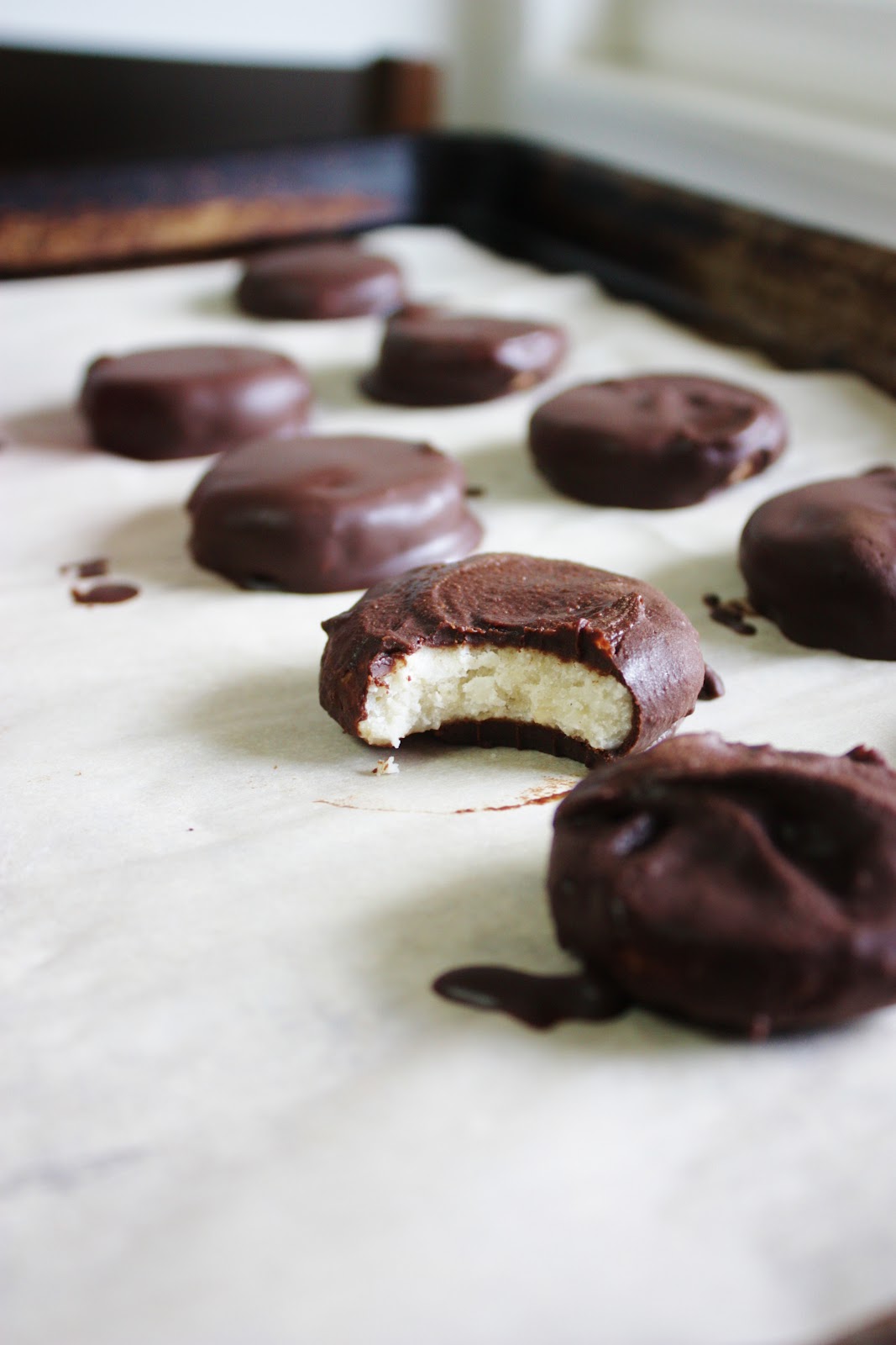 This Rawsome Vegan Life: chocolate covered mint patties