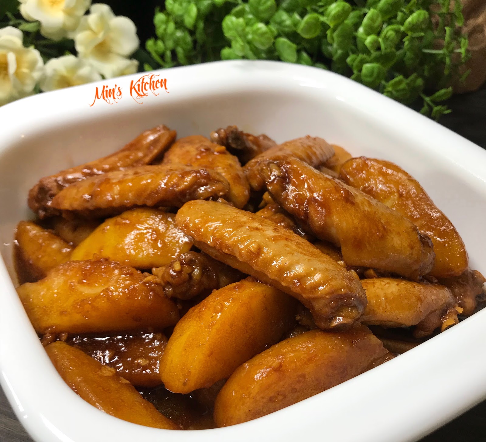 Min's Kitchen: Chicken midwings with potatoes