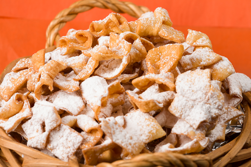 Polish Classic Cooking: Chrusciki (Angel Wings) For Carnival
