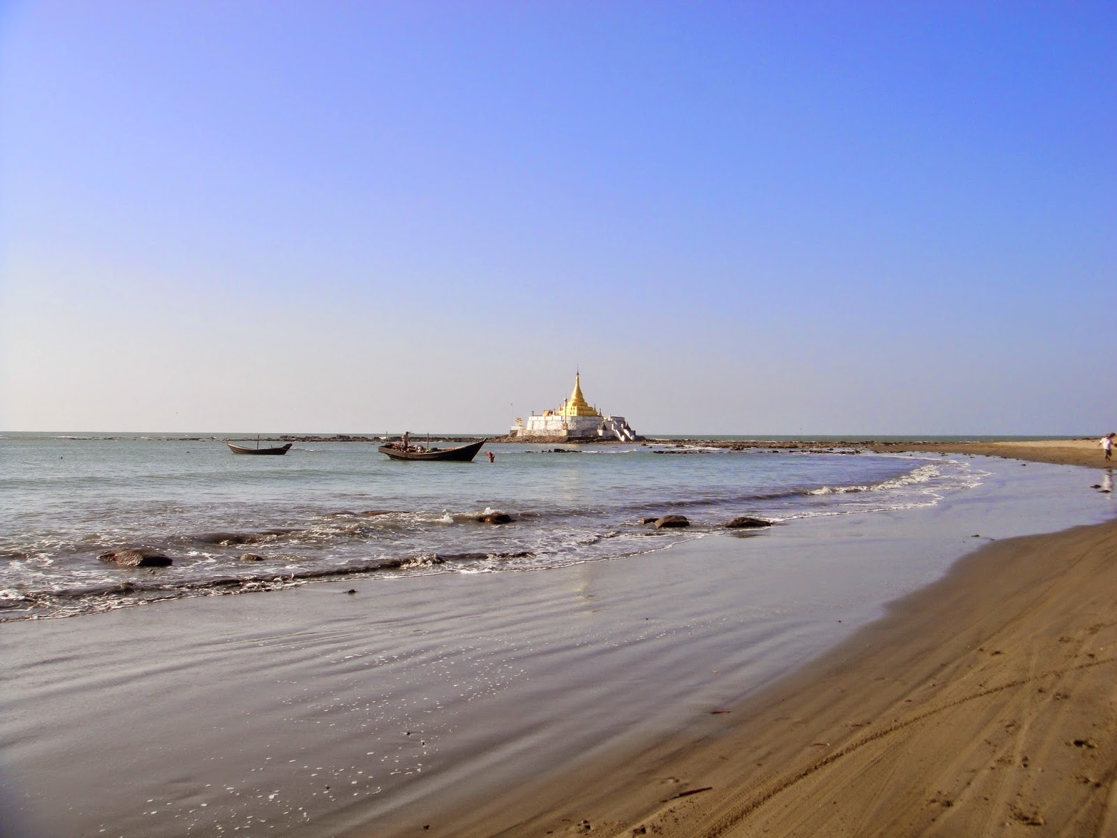 PEACE.LIVE.TRAVEL: Haing Gyi Island, Myanmar