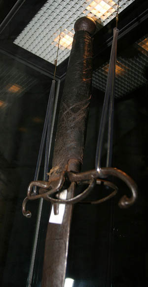 Falling Angels, Lost Highways: The William Wallace Sword