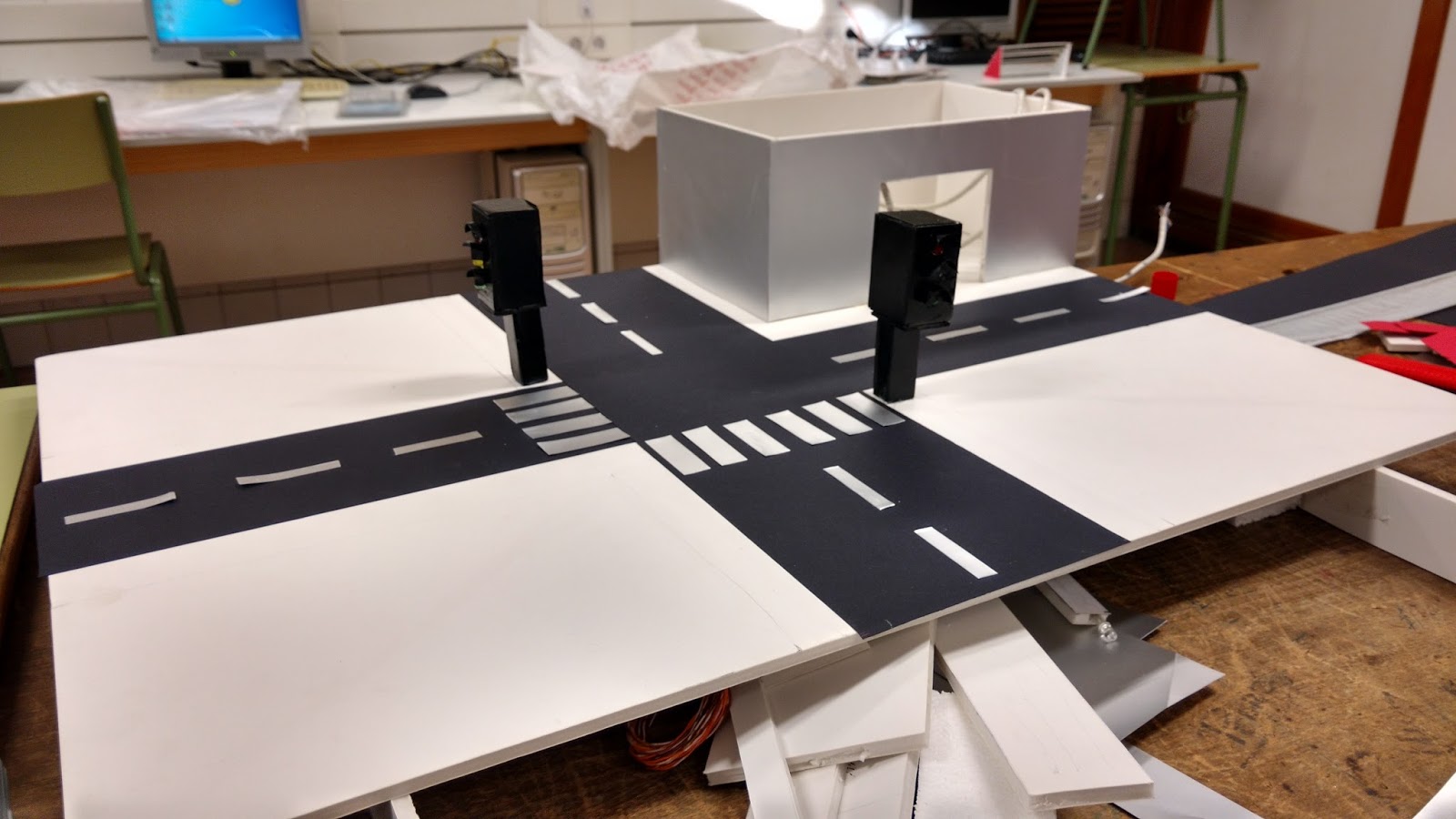 fp Kanarias: Seguimos con las maquetas de Arduino