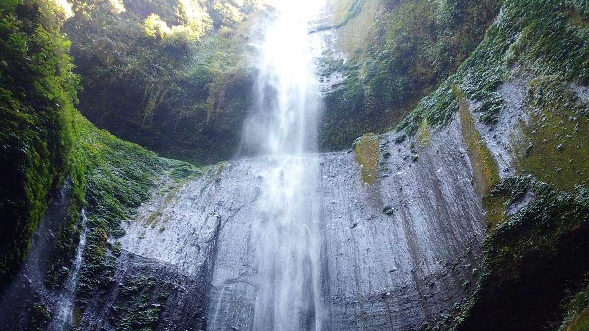 Wisata Alam Air Terjun Madangkaripura Probolinggo - Mustikaning Margo
