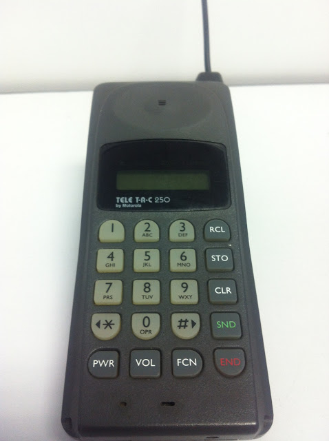 Colecciones antiguedades y otros..: Celular Motorola Tele TAC 250