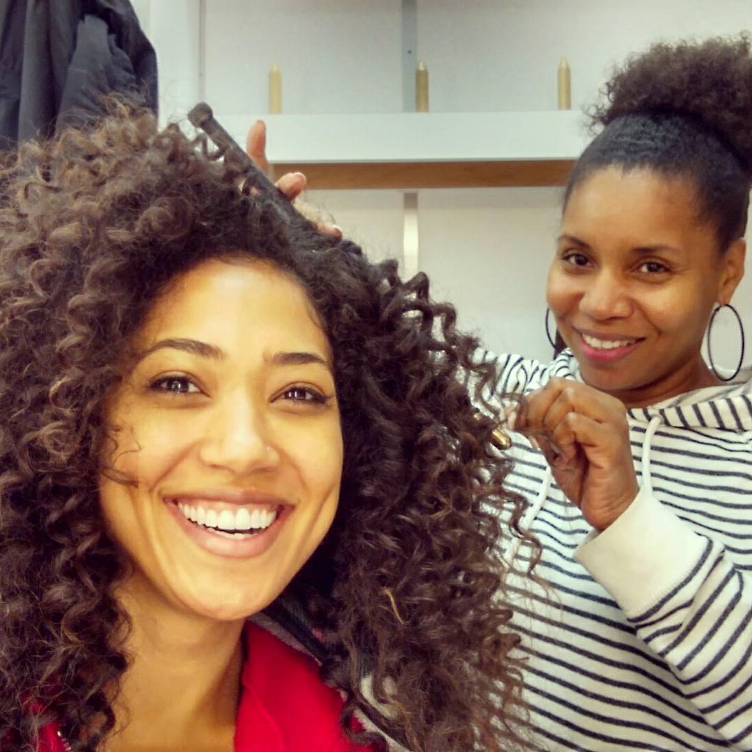 Chelsea Watts & Whitney Benjamin (Brief T&A) in Power [S5E2]