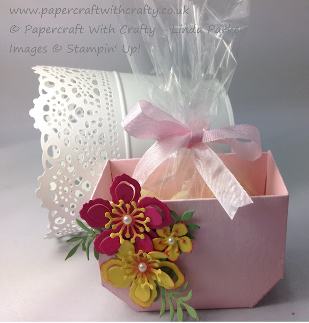 Papercraft With Crafty: Cute Blooms - Cute Box
