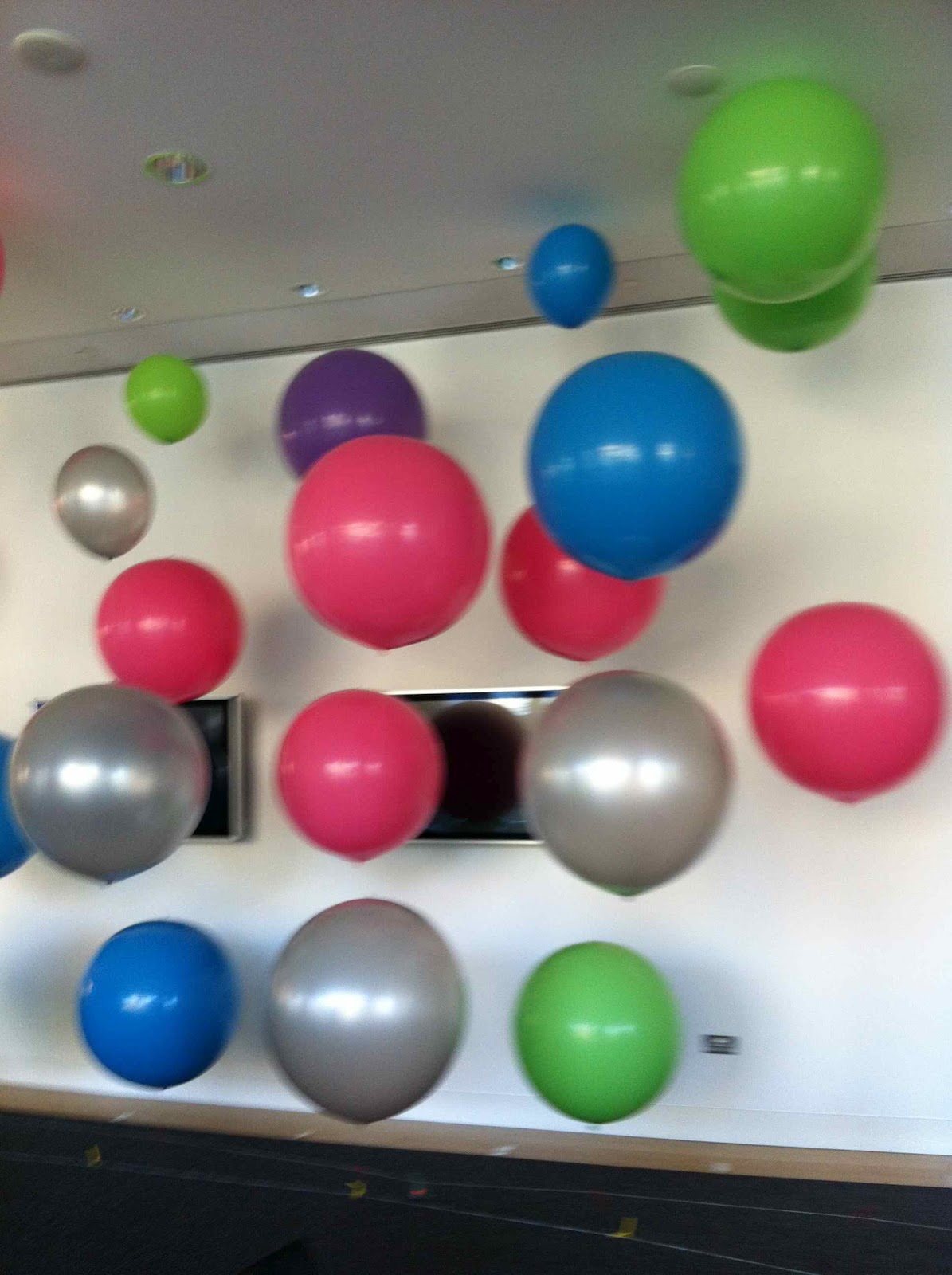 The Very Best Balloon Blog: Balloon Cloud Installation - from ...