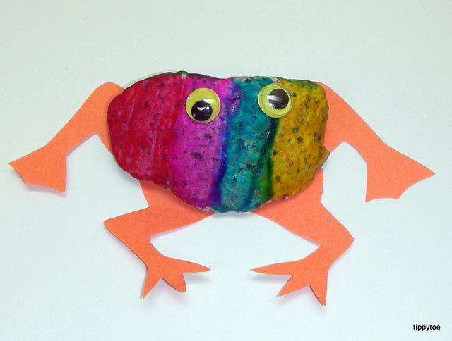 Tippytoe Crafts: Rock Frogs