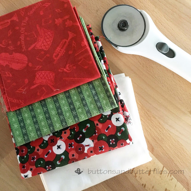 Buttons and Butterflies: Gift Box {Quilted Potholders}