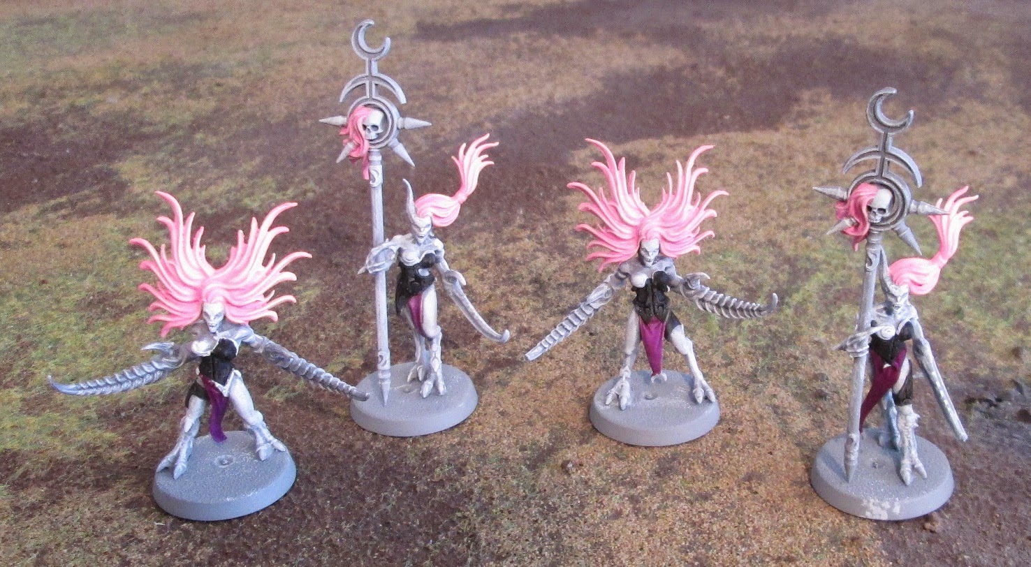 Glenn's GW Minis & Sabers: Painting: Daemonettes
