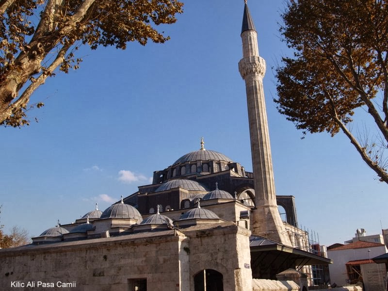 ΚΩΝΣΤΑΝΤΙΝΟΥΠΟΛΗ: ΜΙΑ ΒΟΛΤΑ ΣΤΗΝ ΠΛΑΤΕΙΑ ΤΑΞΙΜ, ΣΤΗΝ ISTIKLAL ΚΑΙ ΣΤΟ ...