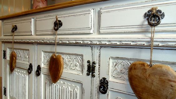 Eye For Design: Linenfold Paneling: A Classic Design Is Becoming Trendy ...