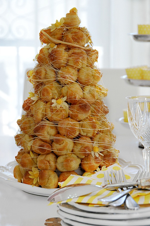 CROQUEMBOUCHE