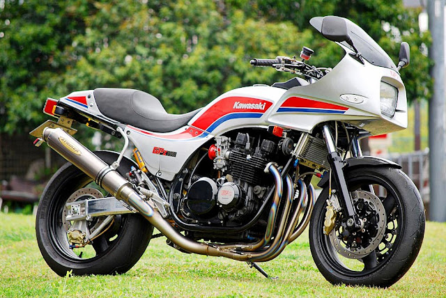 KAWASAKI GPZ 750 F ASAKURA - RocketGarage - Cafe Racer Magazine