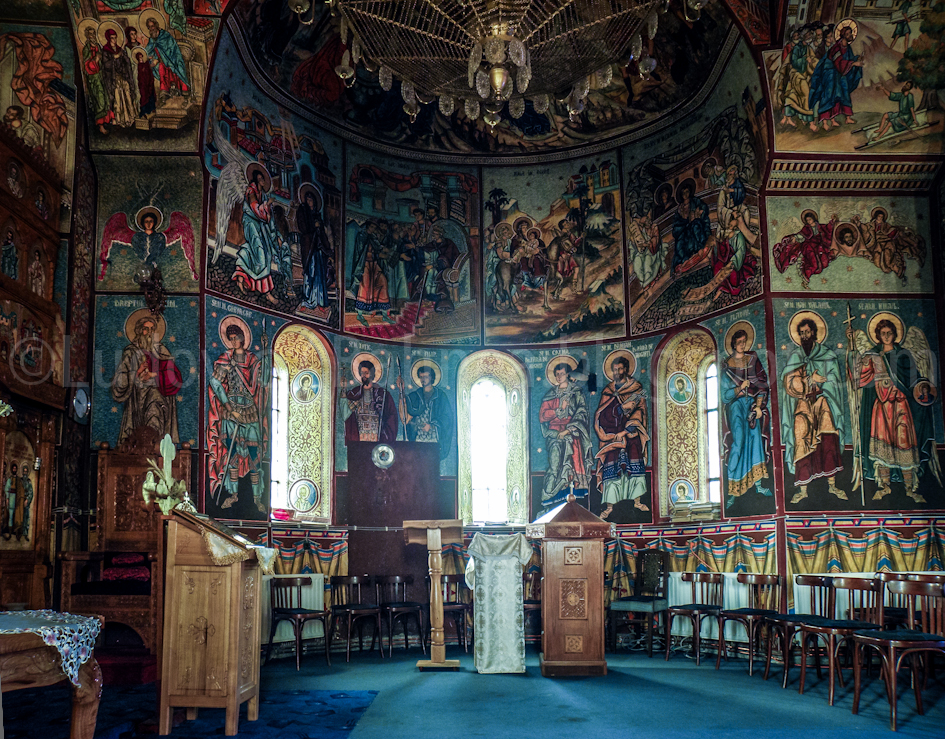 BAHNEA: L'EGLISE ORTHODOXE DE BAHNEA