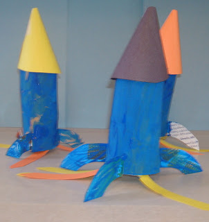 LoveNLoot: Toilet Paper Tube Rocket!