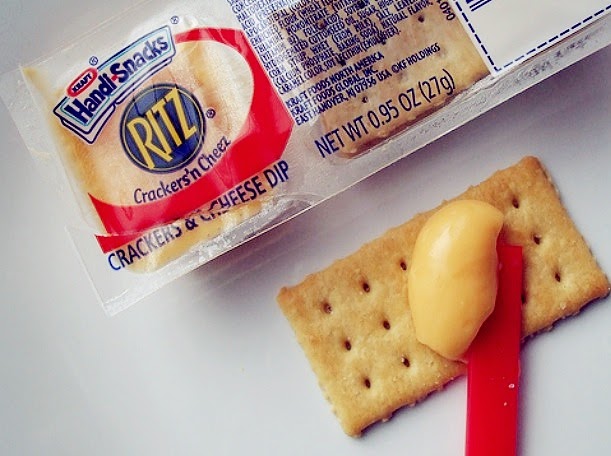 SuperNommers: Kraft Handi-Snack Ritz Crackers 'n Cheese Dip