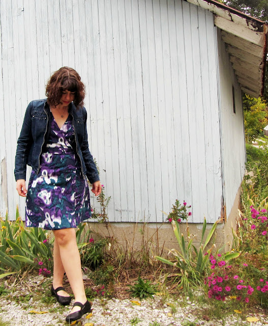 Errant Pear: Finished wrap dress - New Look 6674