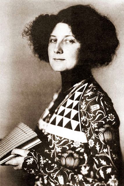 ELLA Universe: Emilie Flöge and her Secession Dresses Ahead of her Time