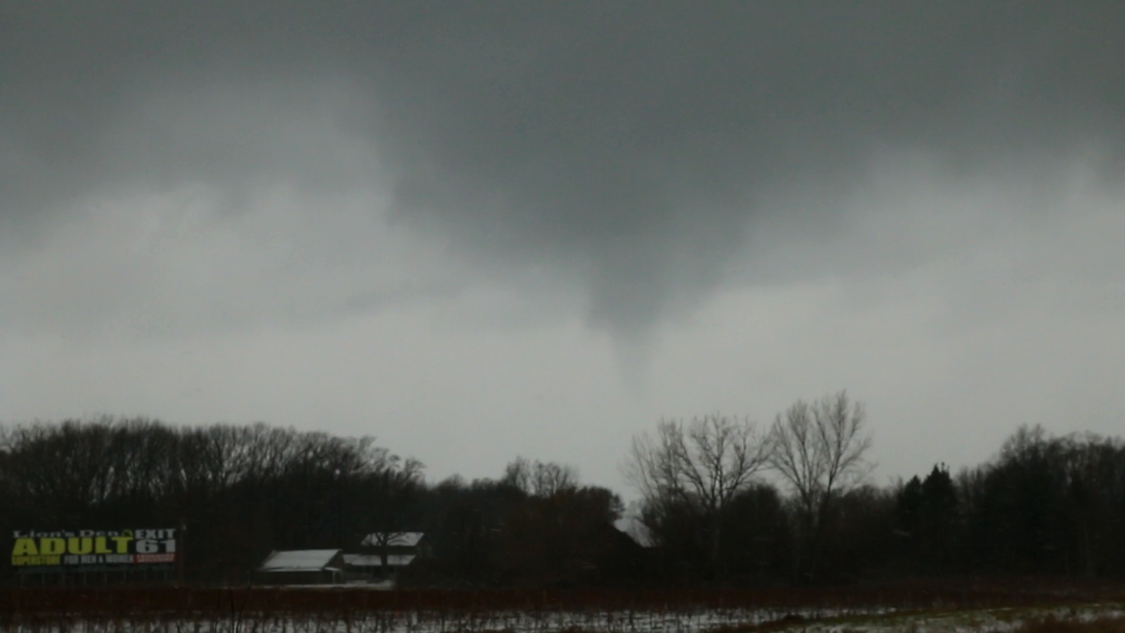2016 Chase Logs : Incredibly Rare Snowspout! Lake Effect Snow Event 12 ...