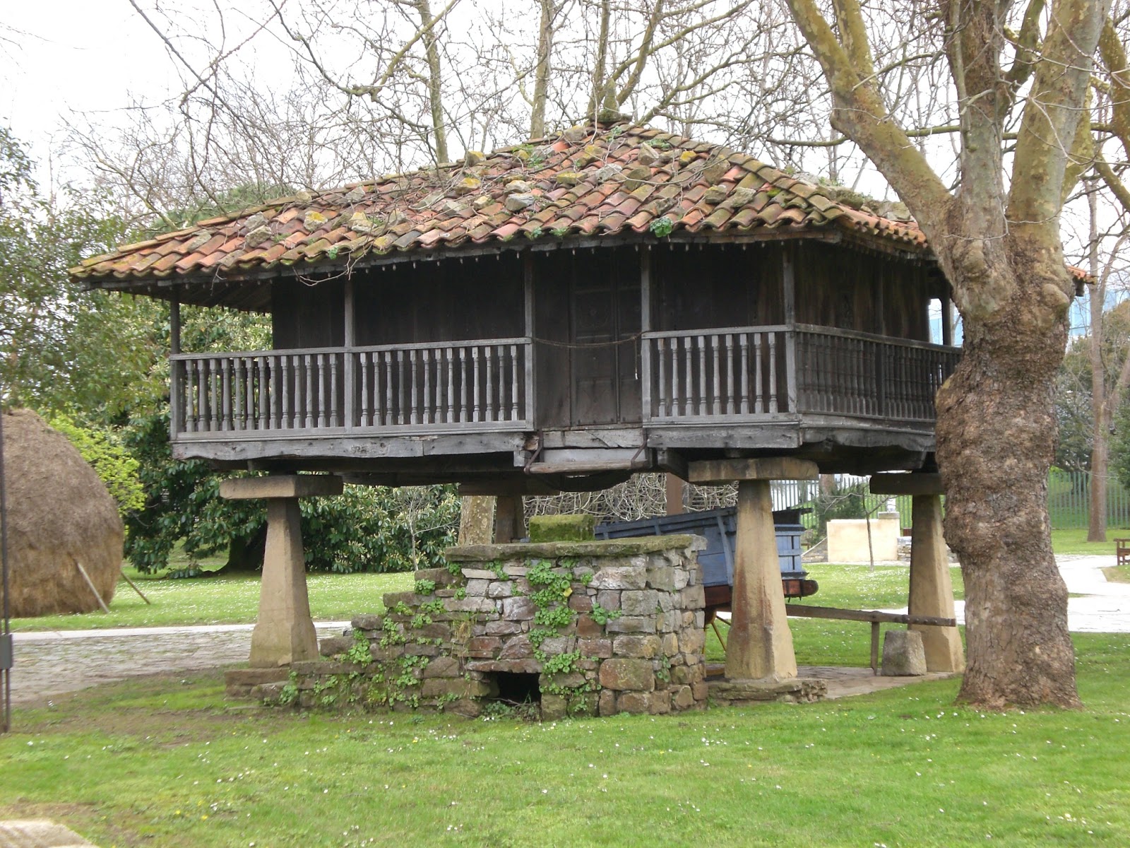 grupoEmbolicart: El hórreo asturiano: un mueble sólidamente construido