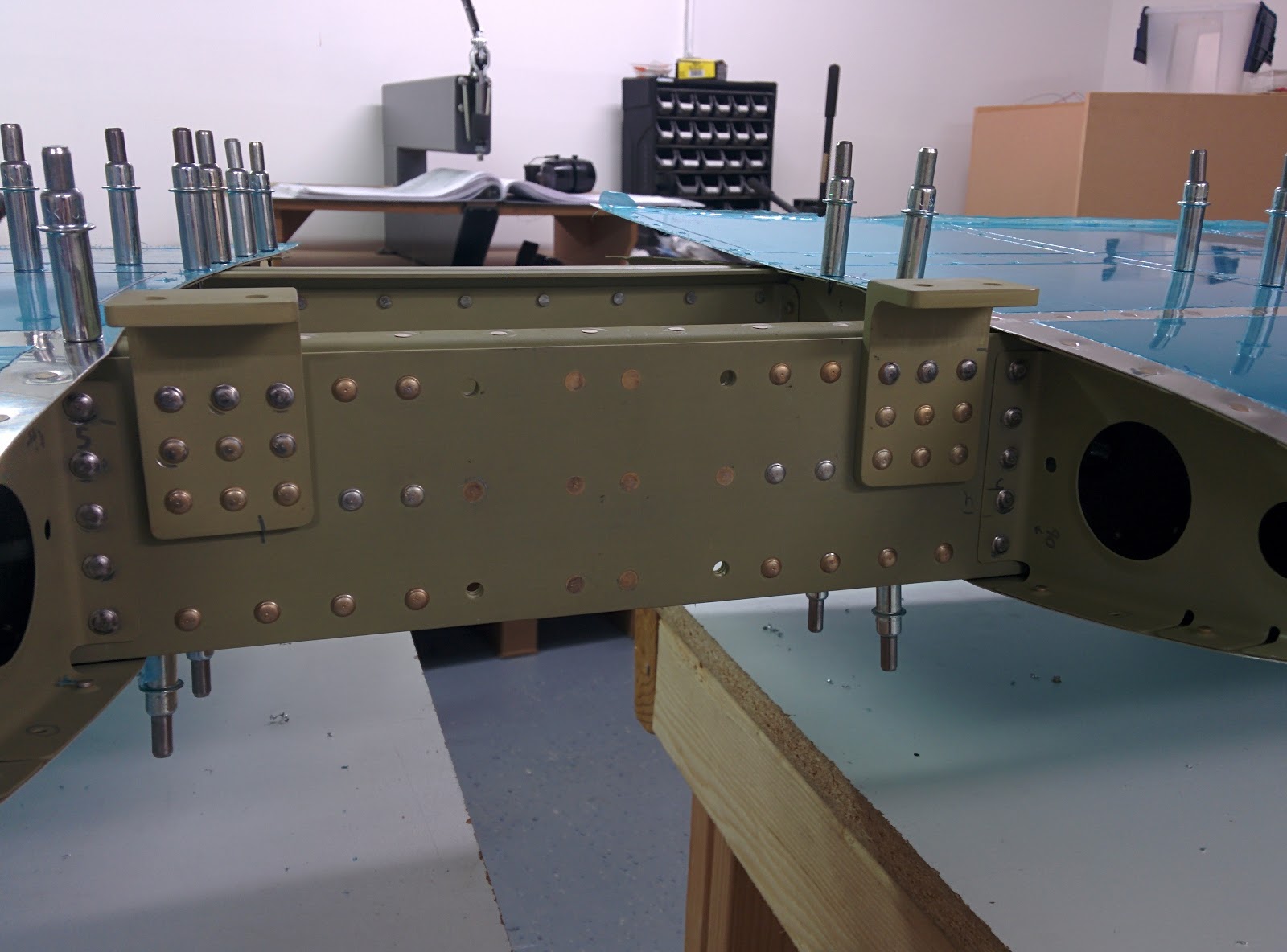 Damazio family's RV-10 project: Horizontal stabilizer riveting