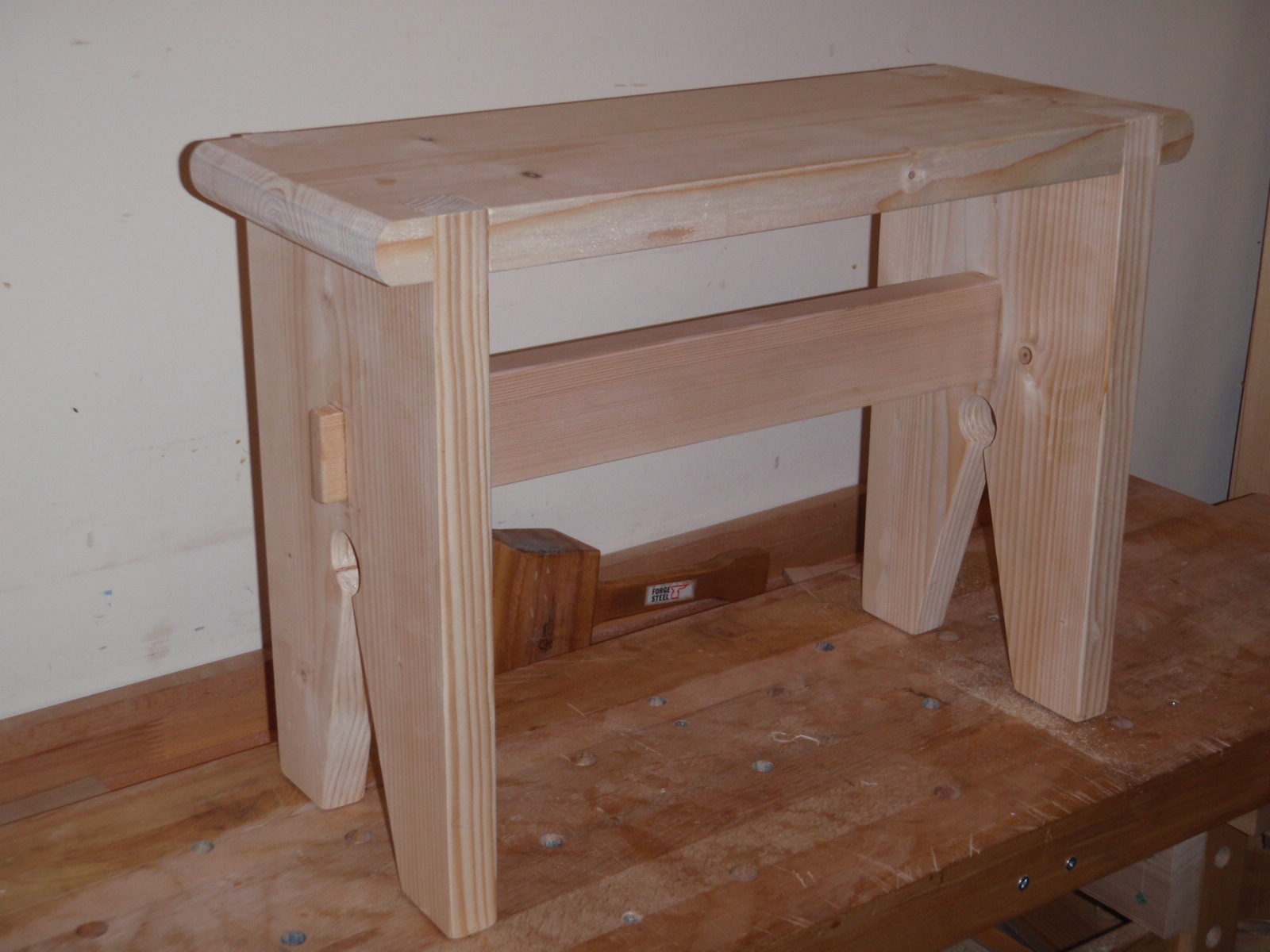 Woodworking By Hand: Shaker Stool