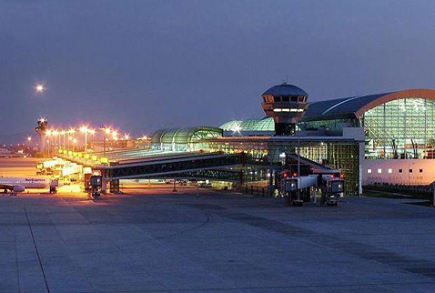 Adnan Menderes Havalimanı - Bilet-e | Siz hayal edin yeter...