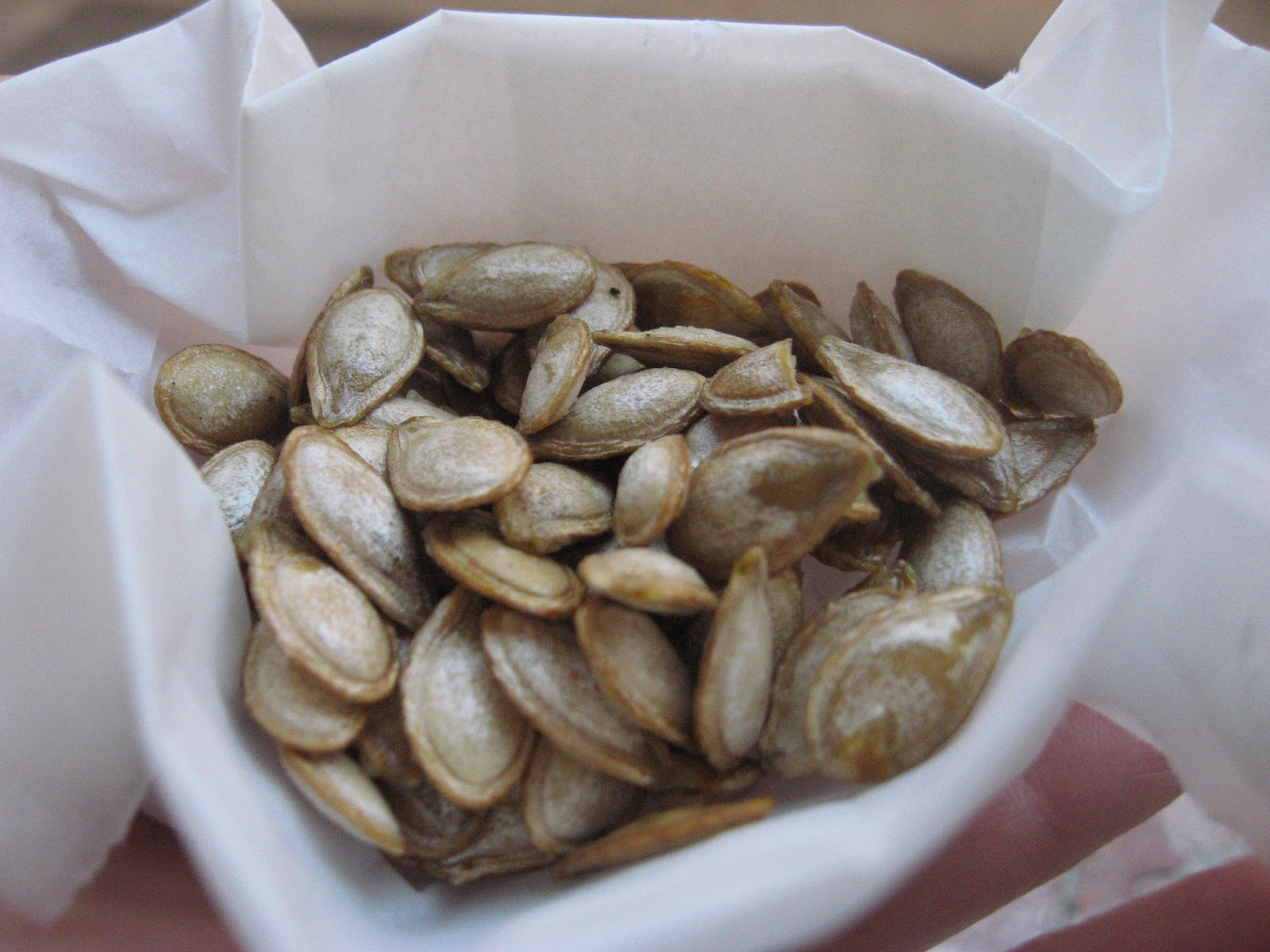 Food Free Food!: Roasted Butternut seeds!