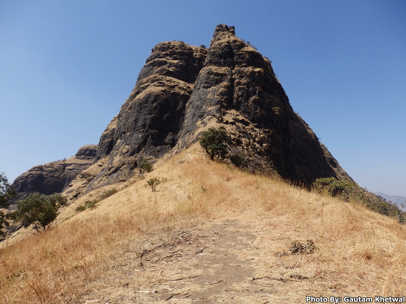 Treks around Thane and Mumbai: Sindola/Shindola Fort Trek, Karanjale ...