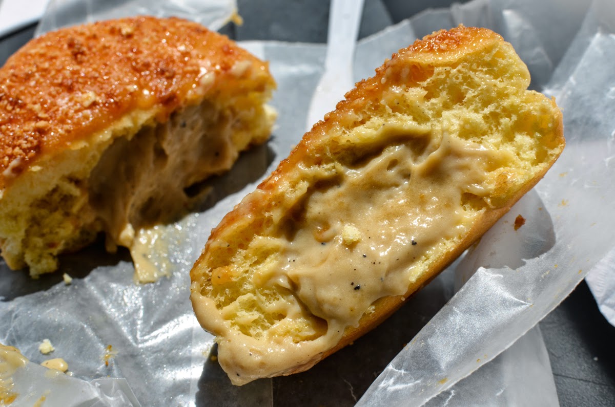 Han + Diana Eats! A Food Blog: The Doughnuts of Chicago: Firecakes, Do ...