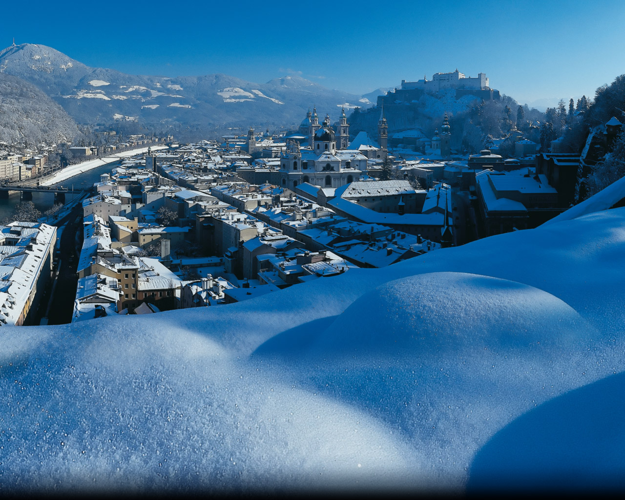 Erich's Wuerstelstand, Chinatown, Singapore: Celebrating Austrian ...