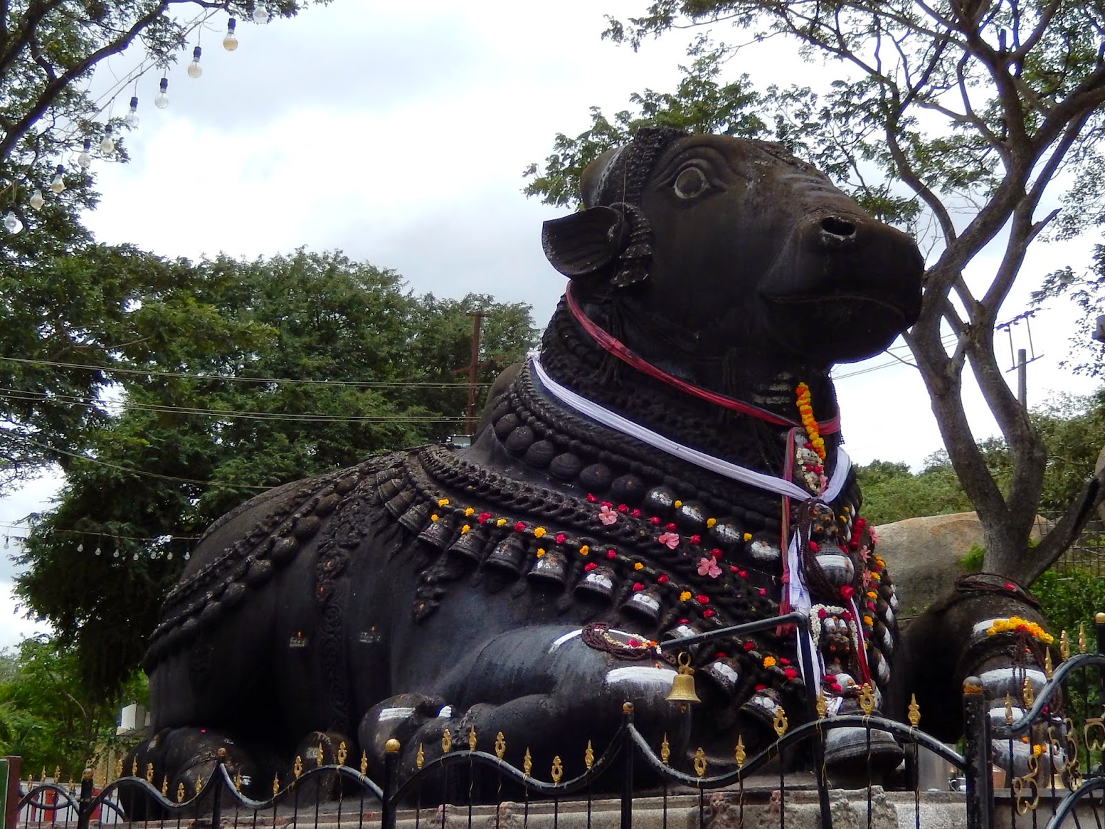 Ekam Sat India: Nandin: il gioioso devoto di Shiva