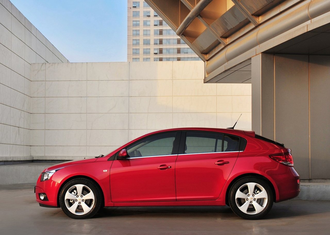 New Cars By. Chevrolet Type Cruze Hatchback | Auto Unique and New Cars