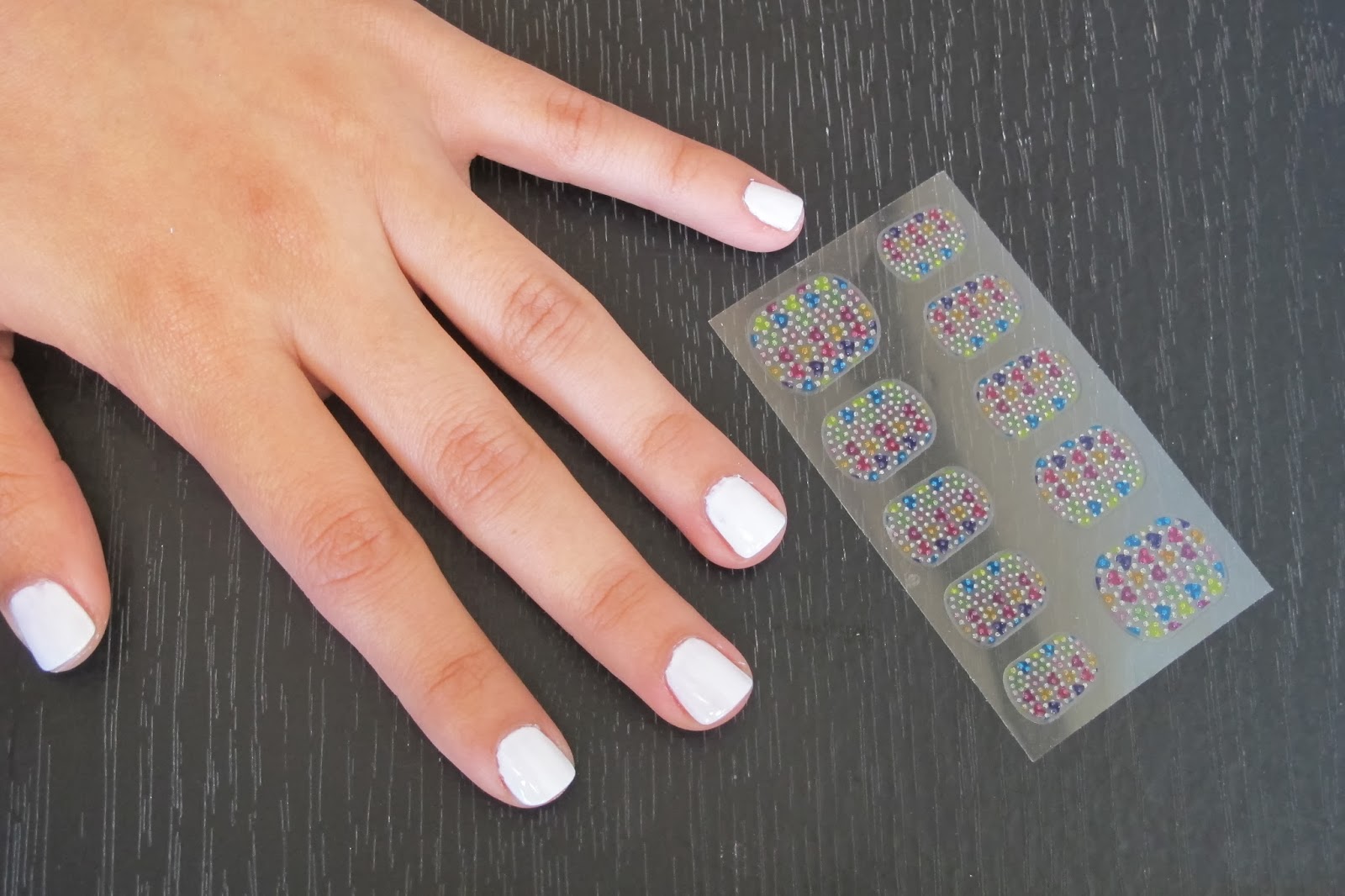 One Thousand Looks: MANI MONDAY: VALENTINE'S NAIL STICKERS