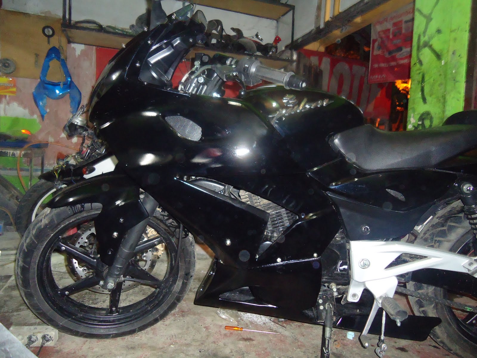 pulsar 220 full fairing | phoenix custom
