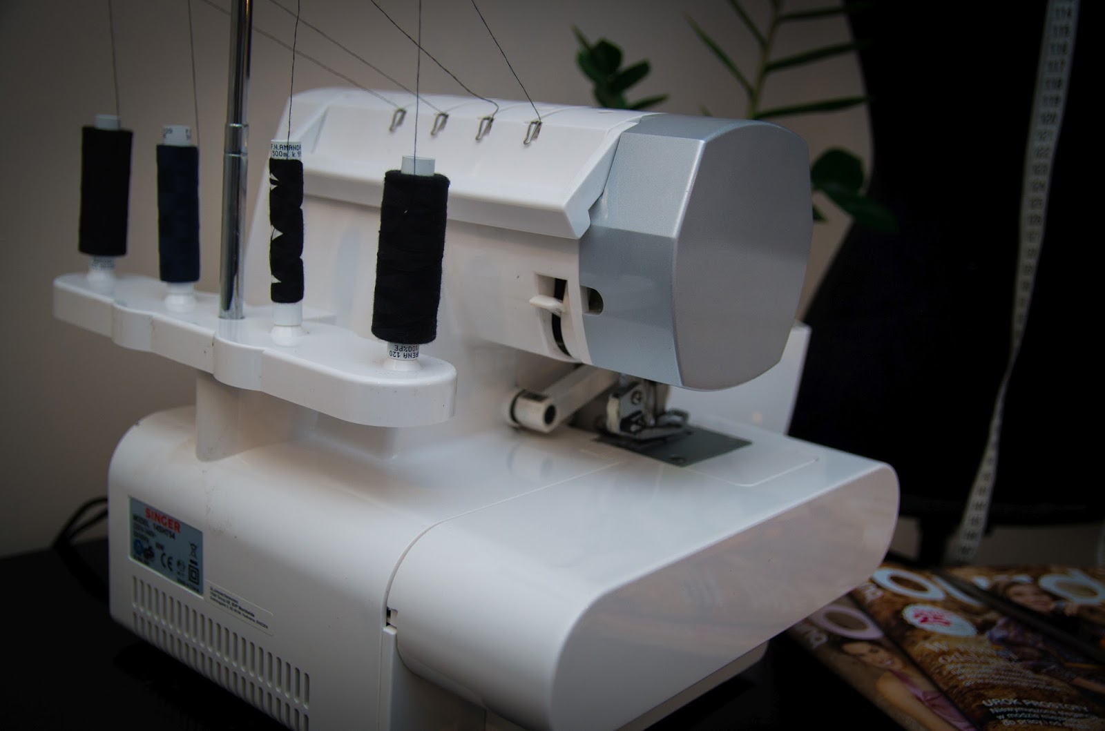 MONAfaktura: Overlock Singer 14sh754 - subiektywna recenzja