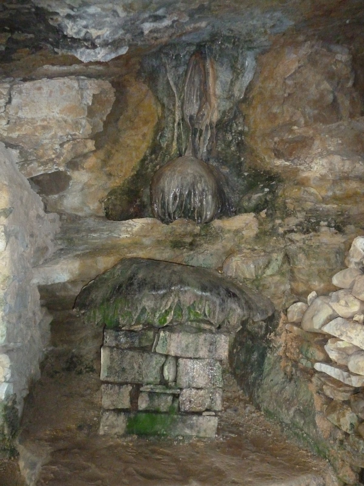 Diario de un Caminante: Peña Oroel 1769 m y Ermita Virgen de la Cueva ...